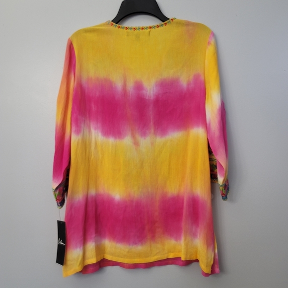Calessa | Tops | Calessa Vneck 34 Sleeve Crinkle Tie Dye Embroidered ...
